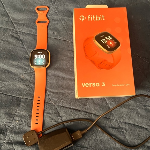 fitbit | Wearables | A Fitbit Watch Versa 3 | Poshmark